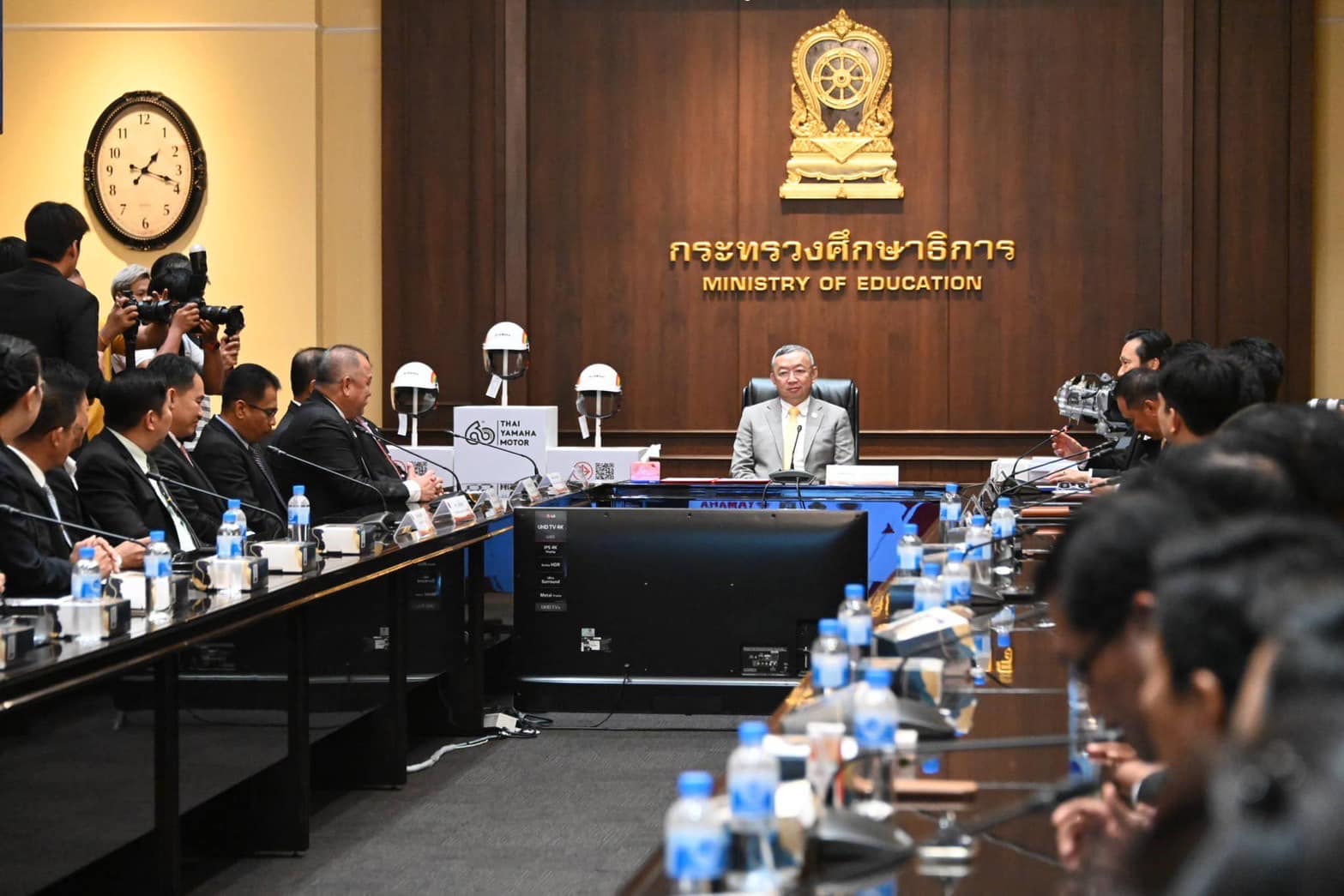 พิธีรับมอบเครื่องยนต์ 300 ชีชี จำนวน 100 เครื่องจากไทยยามาฮ่ามอเตอร์ ...